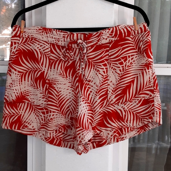 French Laundry | Shorts | French Laundry Tropical Shorts | Poshmark